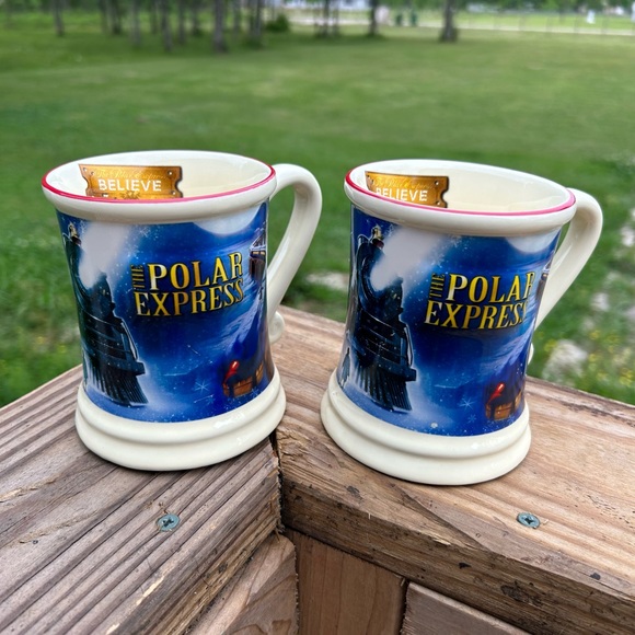 The polar express | Dining | The Polar Express Mugs | Poshmark